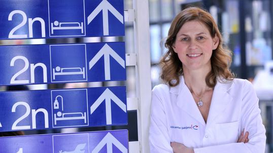 Dr. NATAŠA TUL MANDIČ