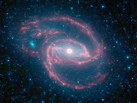 Do nas prišel posnetek "pajkaste" galaksije :: Prvi interaktivni ...