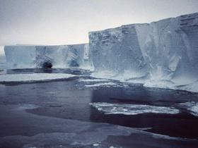 Kakšno moč bo imela ogromna ledena gora? - RTV SLO