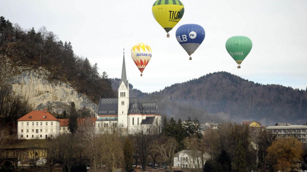 Letenje z balonom: Edina "komanda", ki jo imaš, je ventil za izpuščanje ...