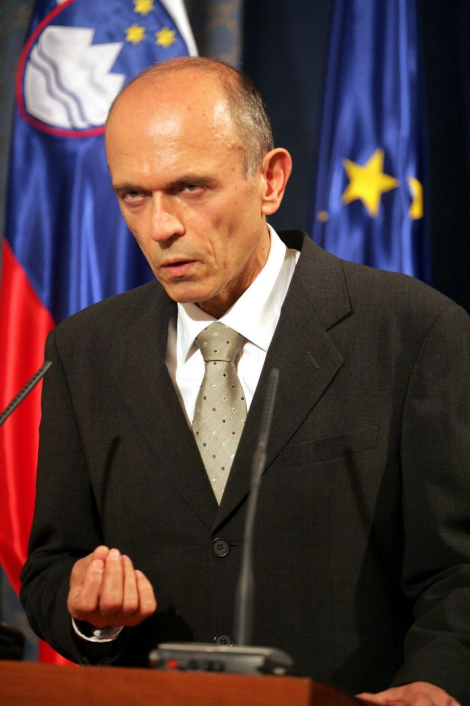 Janez Drnovšek - predsednik, ki se je odrekel tradiciji - RTVSLO.si