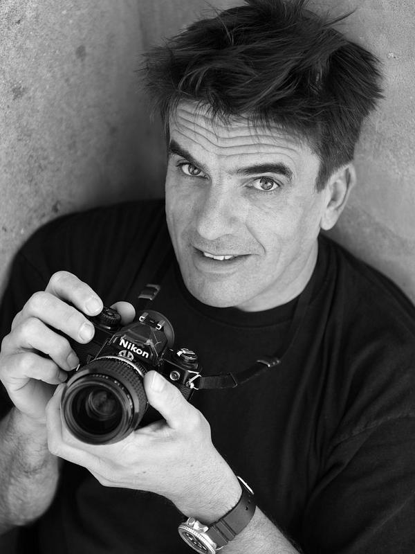 Foto: Na dražbi največ iztržili za fotografijo Arneta Hodaliča - RTVSLO.si