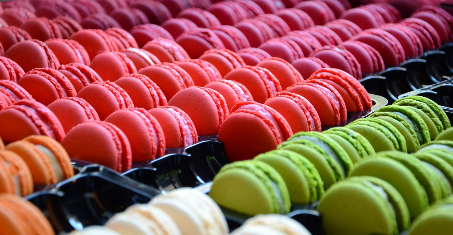 Makroni: fotogenična slaščica osvaja prestolnico :: Prvi interaktivni ...