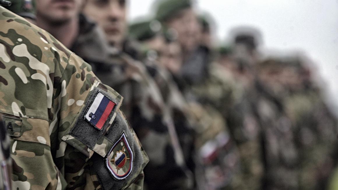 Vojska s policijskimi pooblastili, izjemoma dovoljena uporaba sile ...
