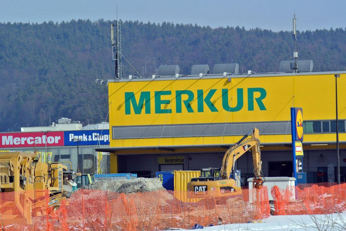 Merkur trgovina prodan ameriškemu skladu HPS - RTVSLO.si