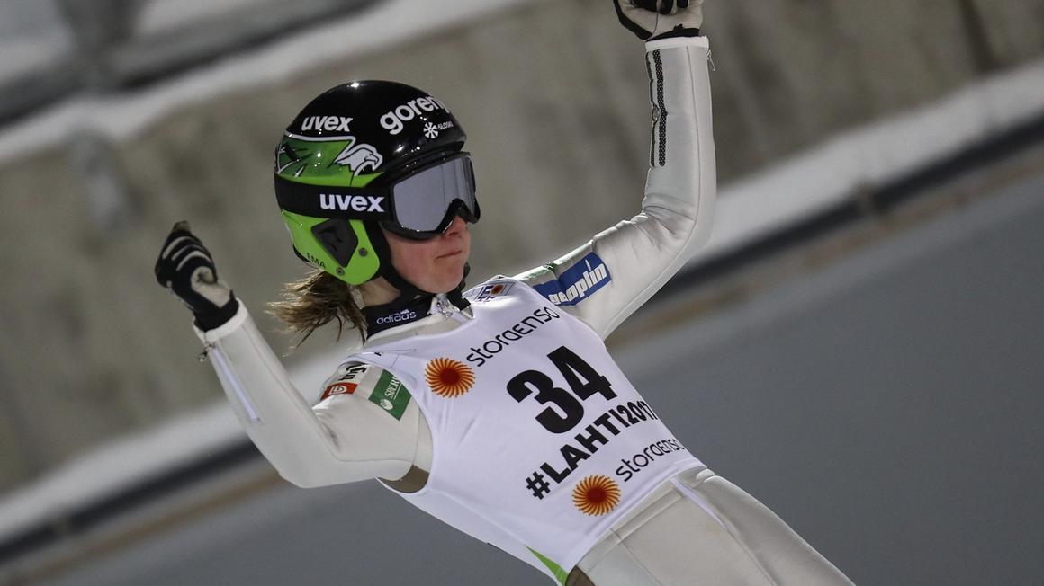 Ema Klinec misses medal due to landing - RTVSLO.si